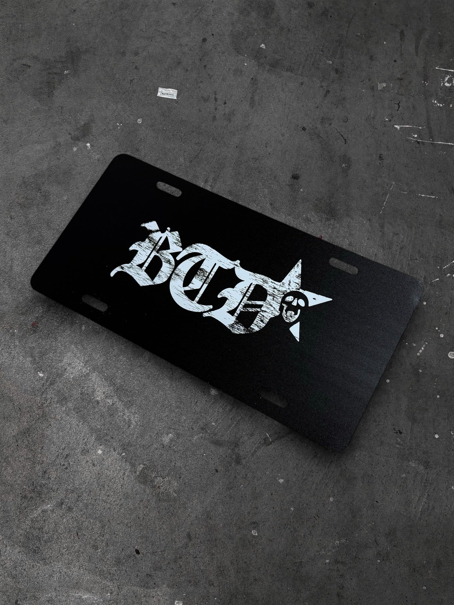 DISTORTED STAR LICENSE PLATE – BornToDie.tm